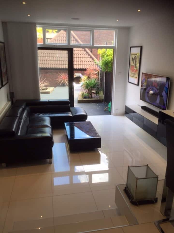 3 Bed Hse Strawberry Vale Twickenham - Hounslow