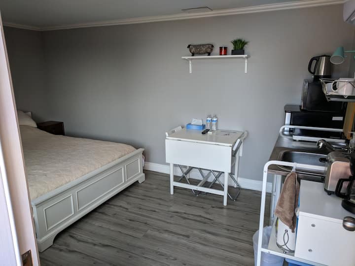 Private City View Room B - Sierra Madre, CA