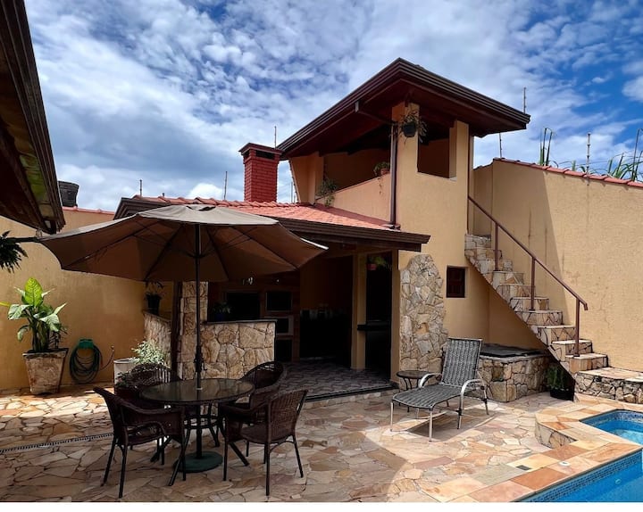 Linda Casa Com Piscina E Espaço Gourmet - Peruíbe