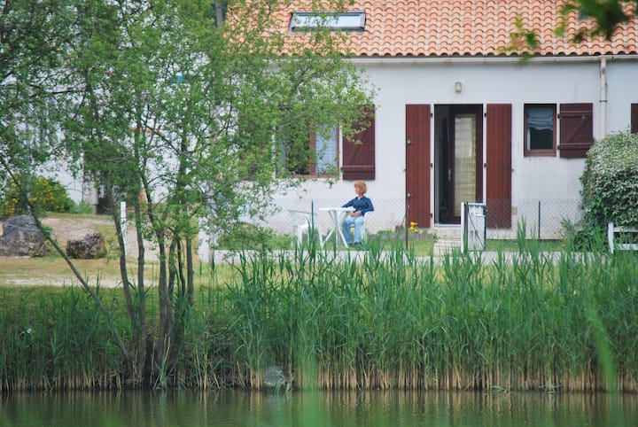 Maison Bord Lac Proche Commerces Plages Et Zoo - Les Mathes