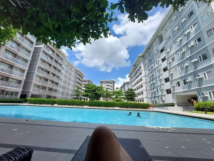 2 Bedroom Condo Unit - Netflix & Boardgames - Quezon City