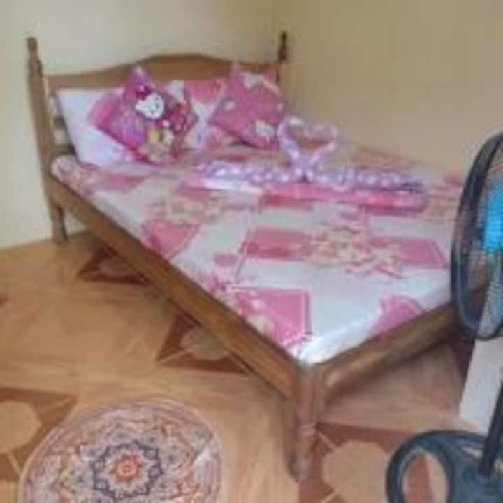 Kings  Room  With  Aircon, Hot And Cold Shower - El Nido