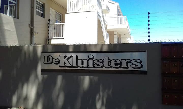 2 Bedroom Apartment With Courtyard - Stellenbosch