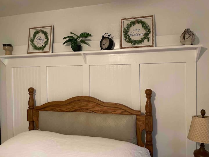 Shipshewana Suite On Sr13 - Middlebury, IN