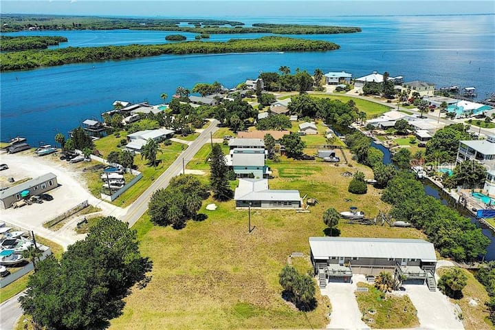 Shell Point Duplex With Direct Access To Tampa Bay - Apollo Beach, FL