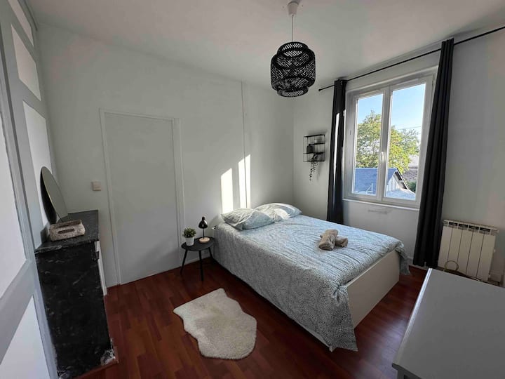 Bel Appartement Lumineux Avec 2 Chambres - Mont-Saint-Aignan