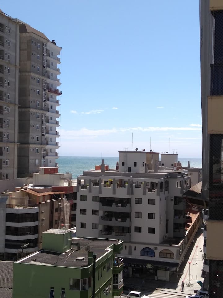 Apto Amplo Com Ar Em Meia Praia 100 Mts  Do Mar - Porto Belo