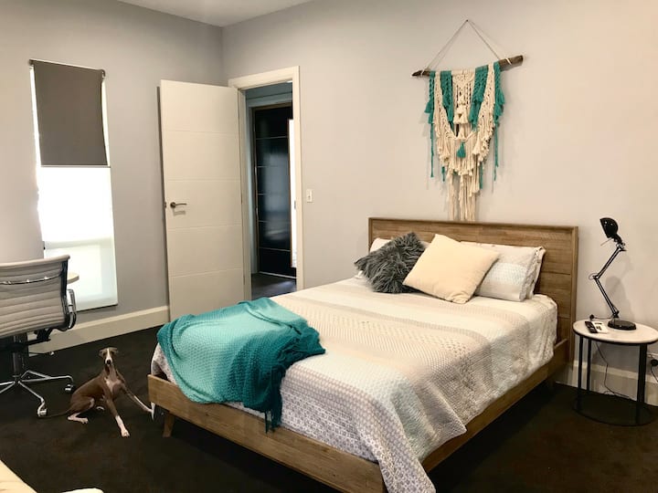 Beautiful Large Room Eastern Suburbs Adelaide - Crafers
