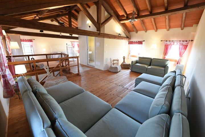 Royal Suite - Open Space Air-conditioned Room With - Caorle