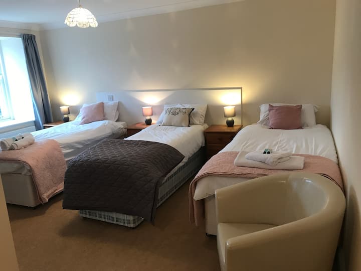 On Suite Room That Sleeps Three - Kippford
