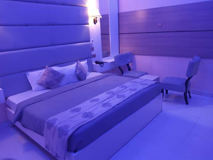 Royal Cedars Hotels & Event, Ibadan - Ibadan