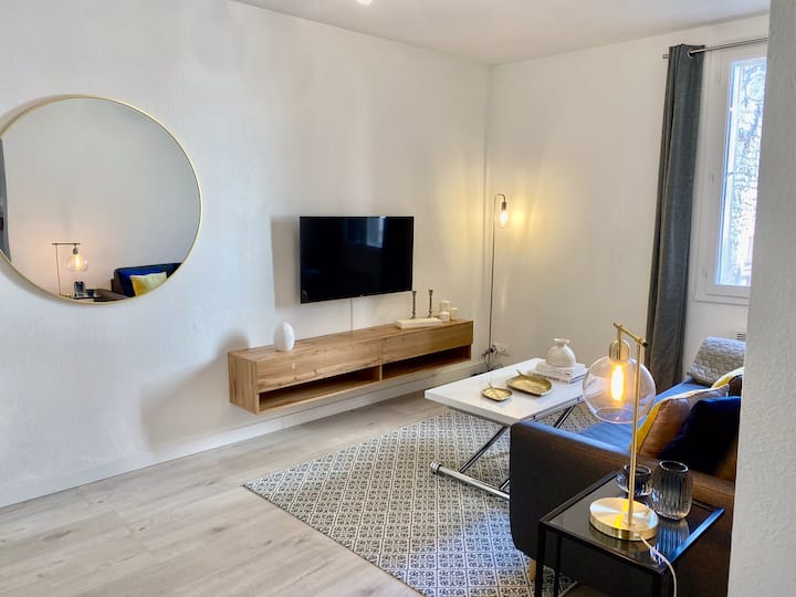 Joli Appart T2  , Séjournez Au Cœur De Ville. - Narbonne