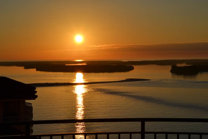 Cape Marco Waterfront Living! - Marco Island, FL
