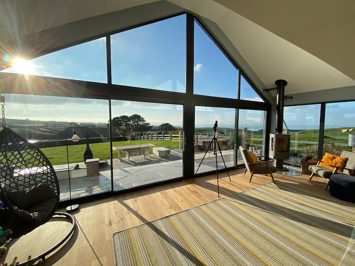 Beautiful Home With Amazing Sea Views & Hot Tub - Cornouailles