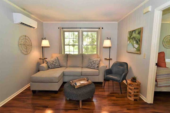 Sunny Spot On Ocean View - Charleston, SC