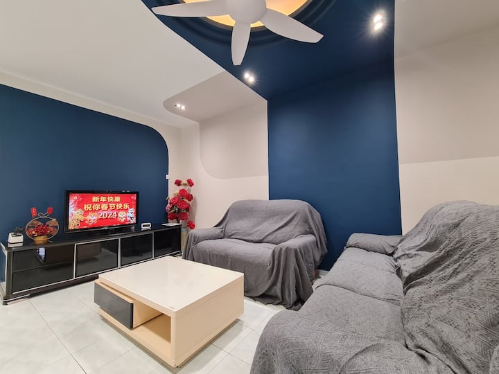 Seremban 2 Garden Homes 553 (7-9pax) - Seremban