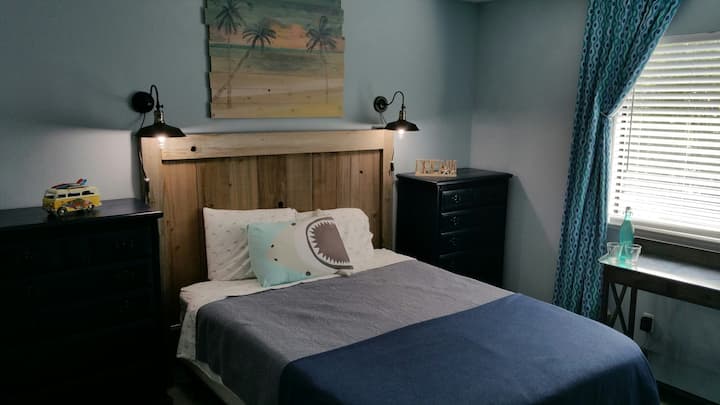 2 Stylish Private Bedrooms For 4 (Not Whole House) - Benicia, CA