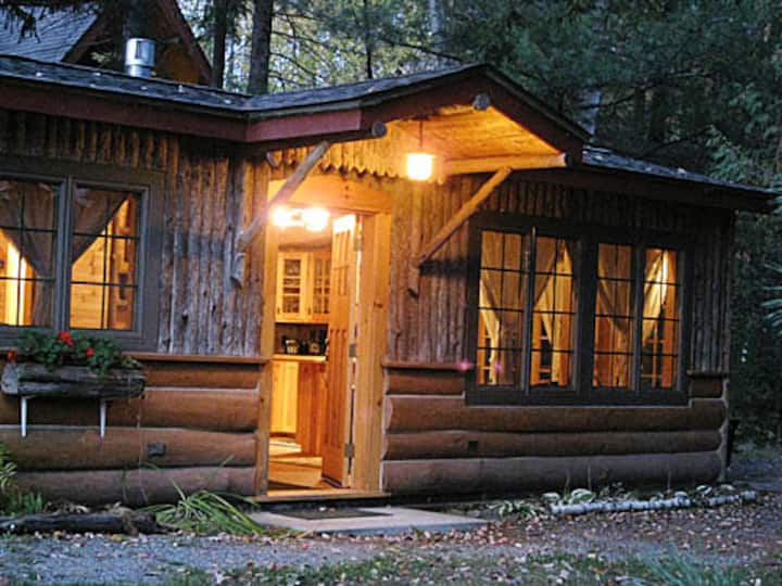 Little Nell At Moody Pond Guest Cabin - Saranac Lake, NY