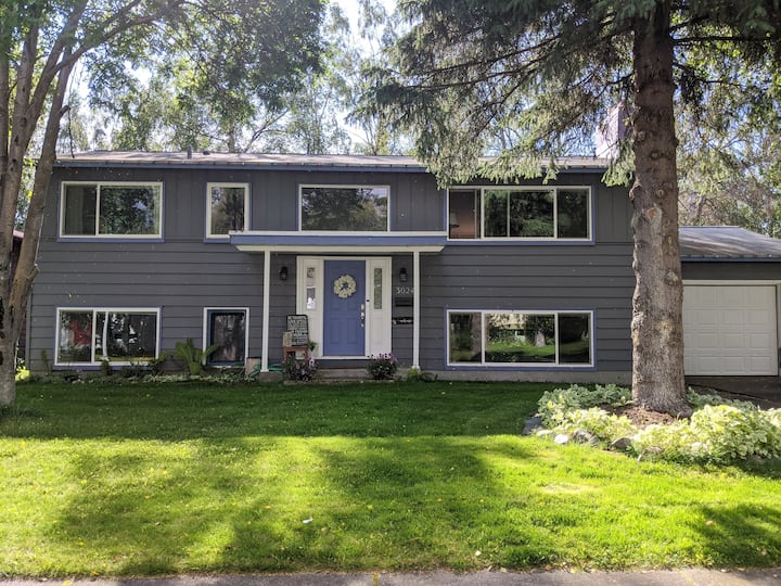 Midtown Alaskan Retreat- 6br 2ba - Anchorage