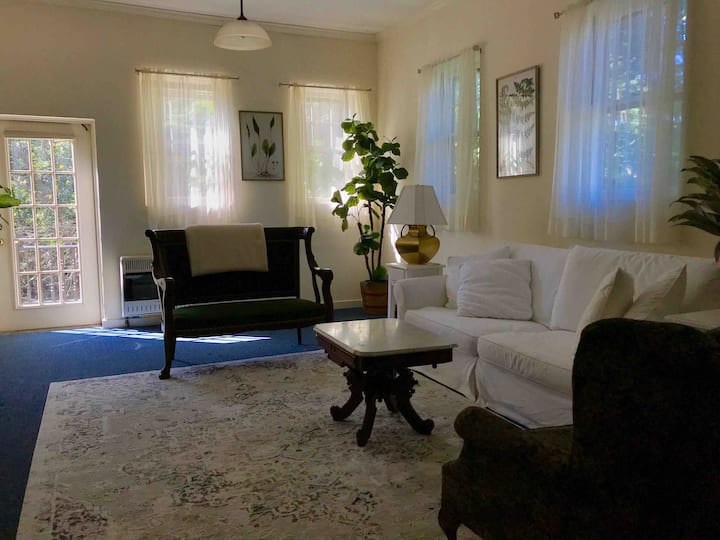 Berkshires “Cottage” Edmister House The Arden Room - Berkshire County, MA