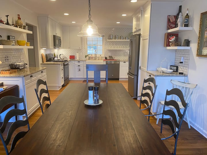 The Jfr, French Country Gem In East Cobb, Ga - Sandy Springs, GA