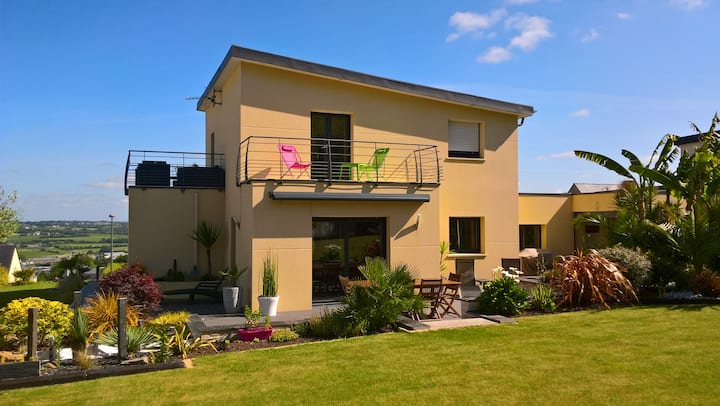 Maison De 150m2 Avec Jardin - Landerneau