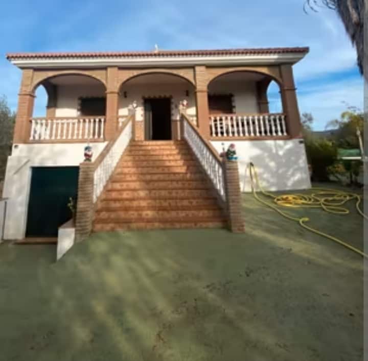 Agradable Casa Rural Con Piscina - Málaga