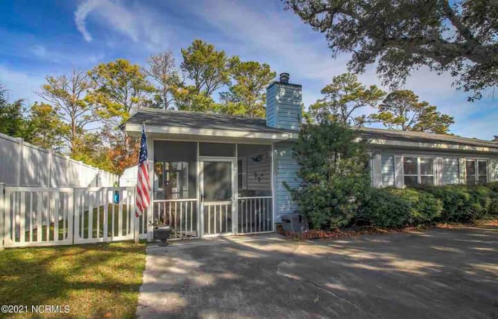 New Captains Quarters Boating Fun Recently Updated - Beaufort, NC