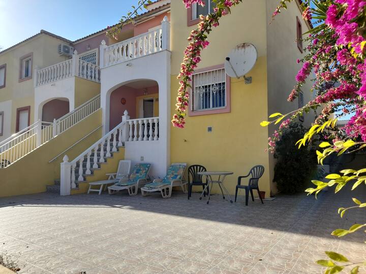 Lovely 2 Bed Apartment With Shared Pool - Cabo Roig