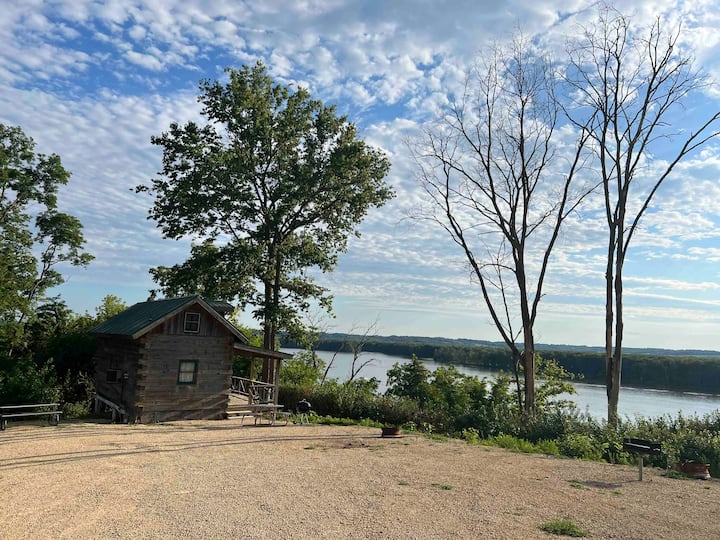 Rustic River 2 - Savanna, IL