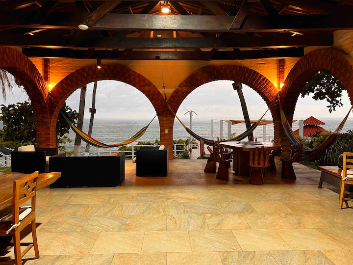 Casa Punta Elephante-hacienda Style Villa Surfcity - El Salvador