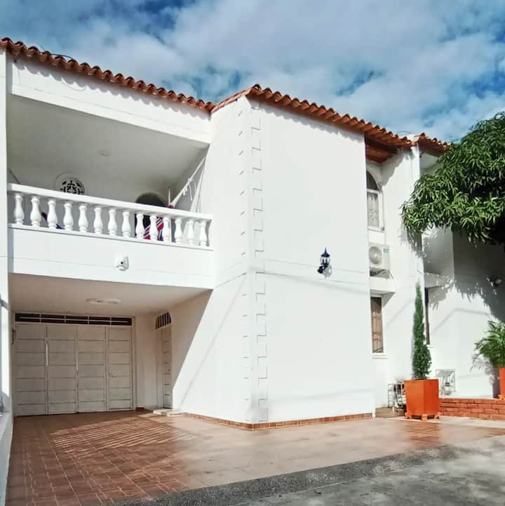 Villa Elvia Casa Completa • Aire •Terraza • Norte - Valledupar