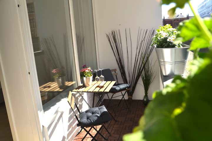 Very Central Wonderful Copenhagen Apartment -