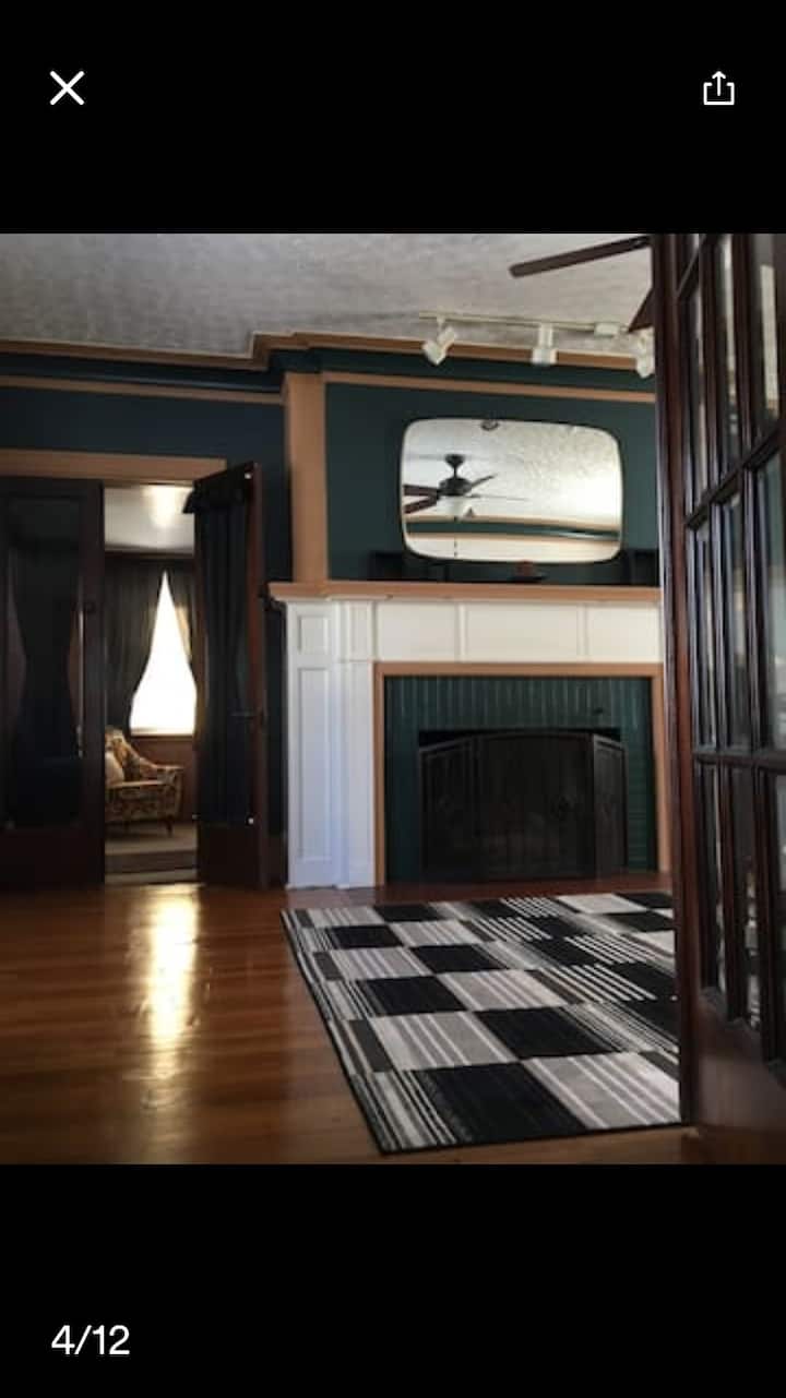 4 Historical Colonial On Ysu Campus - Youngstown, OH