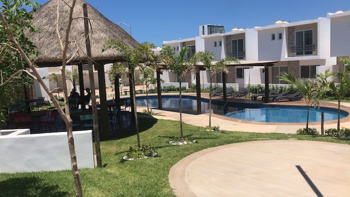 Casa Con Alberca Y A Pasos De La Playa - マサトラン