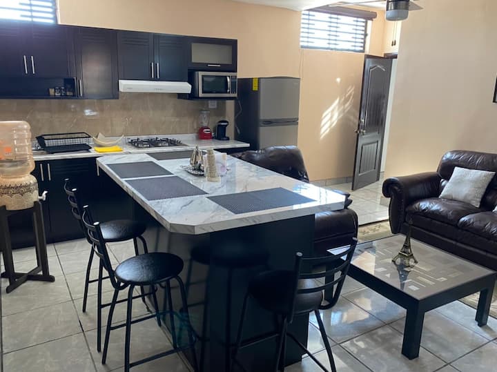 Dpto#1, 10 Min Playa,malecón,bares, Centro,amplio - Ensenada