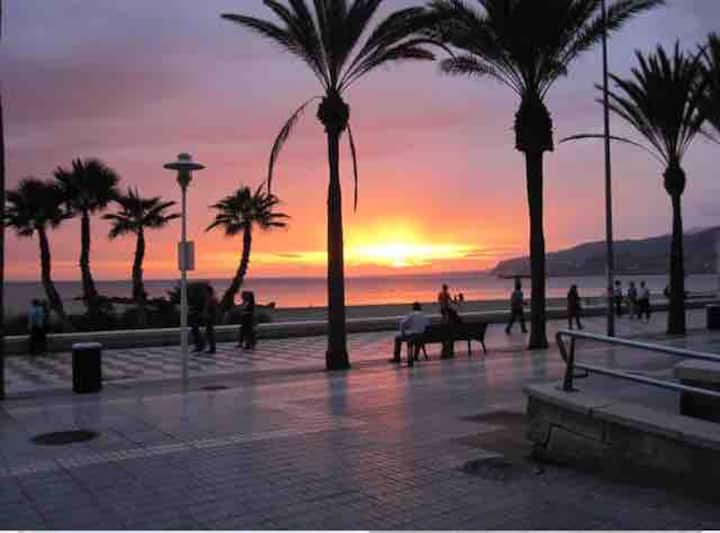Alojamiento En Playa Del Zapillo - Almería