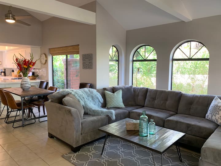 Paradise ~ Clear Blue Skies ~ Mtn Views - Rancho Mirage, CA