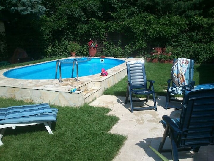 Zimmer Ny, Efh, Pool, Garten, Terrassen - Berlin
