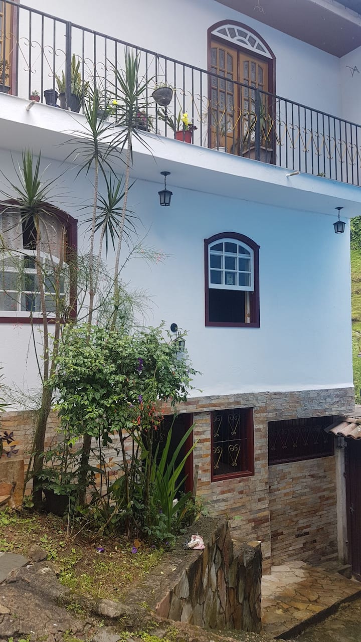 Espaço Inteiro, 3 Quartos, Ambiente Familiar. - Ouro Preto