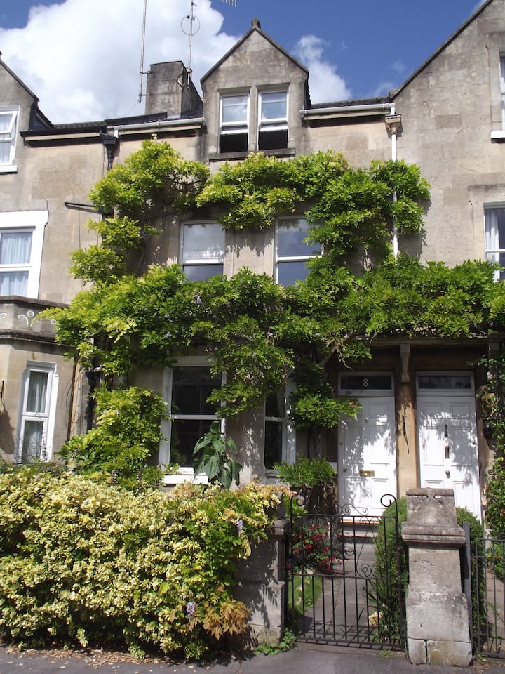 The Art Studio - Stylish City Accommodation - Bath