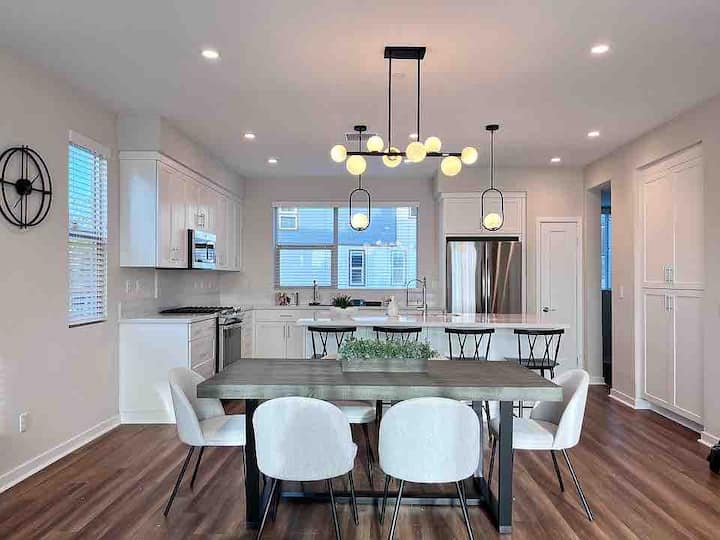 Uci 10 Min Luxury Safe Condo With Gated Community - Irvine, CA