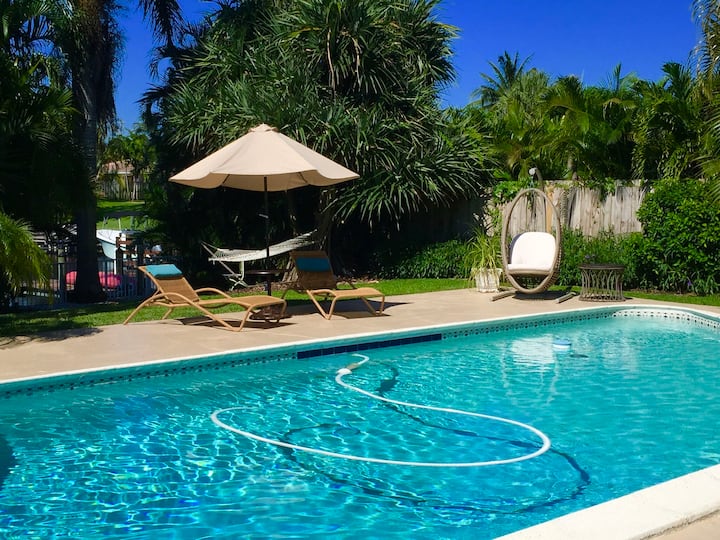 Stunning Private Home, 3 Minutes From The Beach - Juno Beach, FL