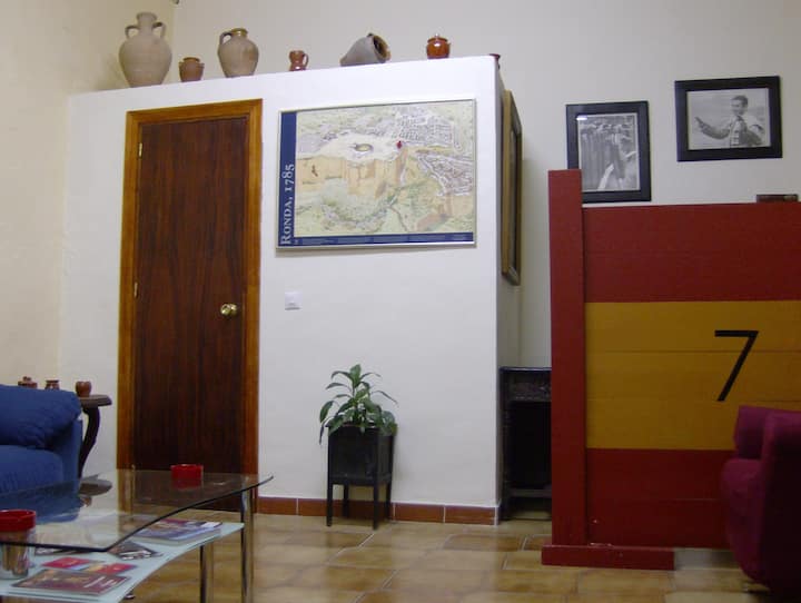 Nos Gusta Viajar Y Conocer Gente. - Ronda