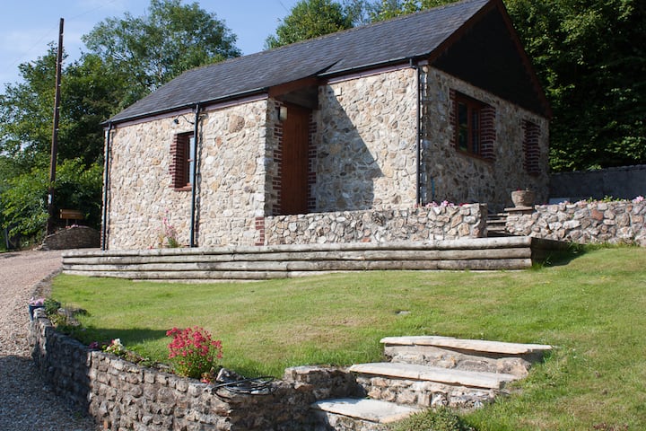 Meg's Roost, Higher Watchcombe Farm - Honiton