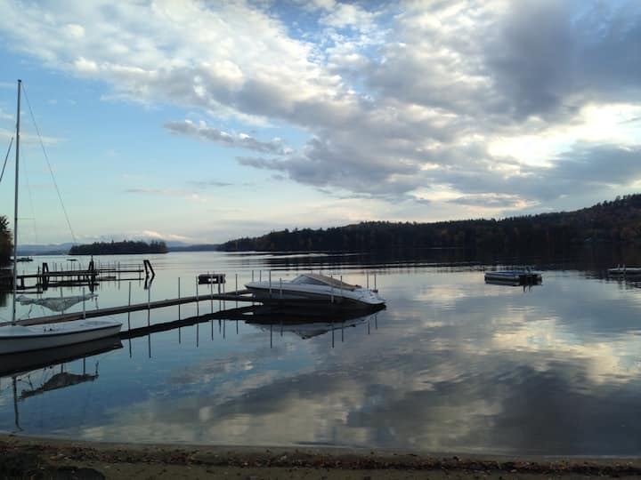 Waterfront Villa On Lake Winnipesaukee! - Lake Winnipesaukee, NH