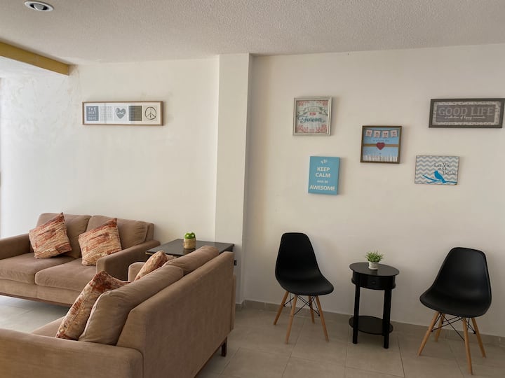 Casa Estupenda Entera Cerca De Todo - Celaya