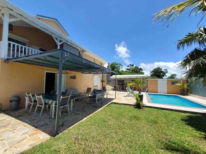 Charmant F2 Avec Piscine Privé Wifi Barbecue Vue - Guadeloupe