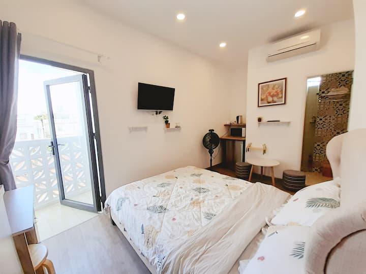 R5,center ,Balcony,utensils, Laundry, Very Clean - Ho Chi Minh-staden