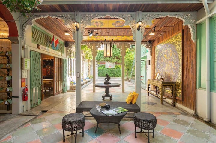 Artist House & Gallery- 3 Guest Suites - Bangkok